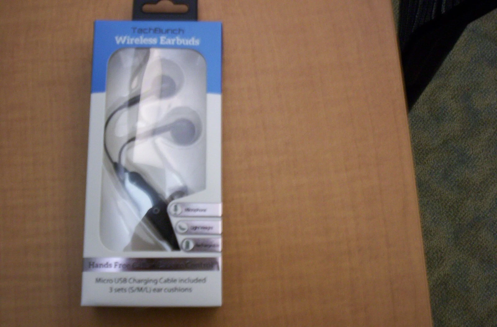RHEA- Techbunch Wireless Earbuds W/ Microphone !!!! Bluetooth Version 4 ...