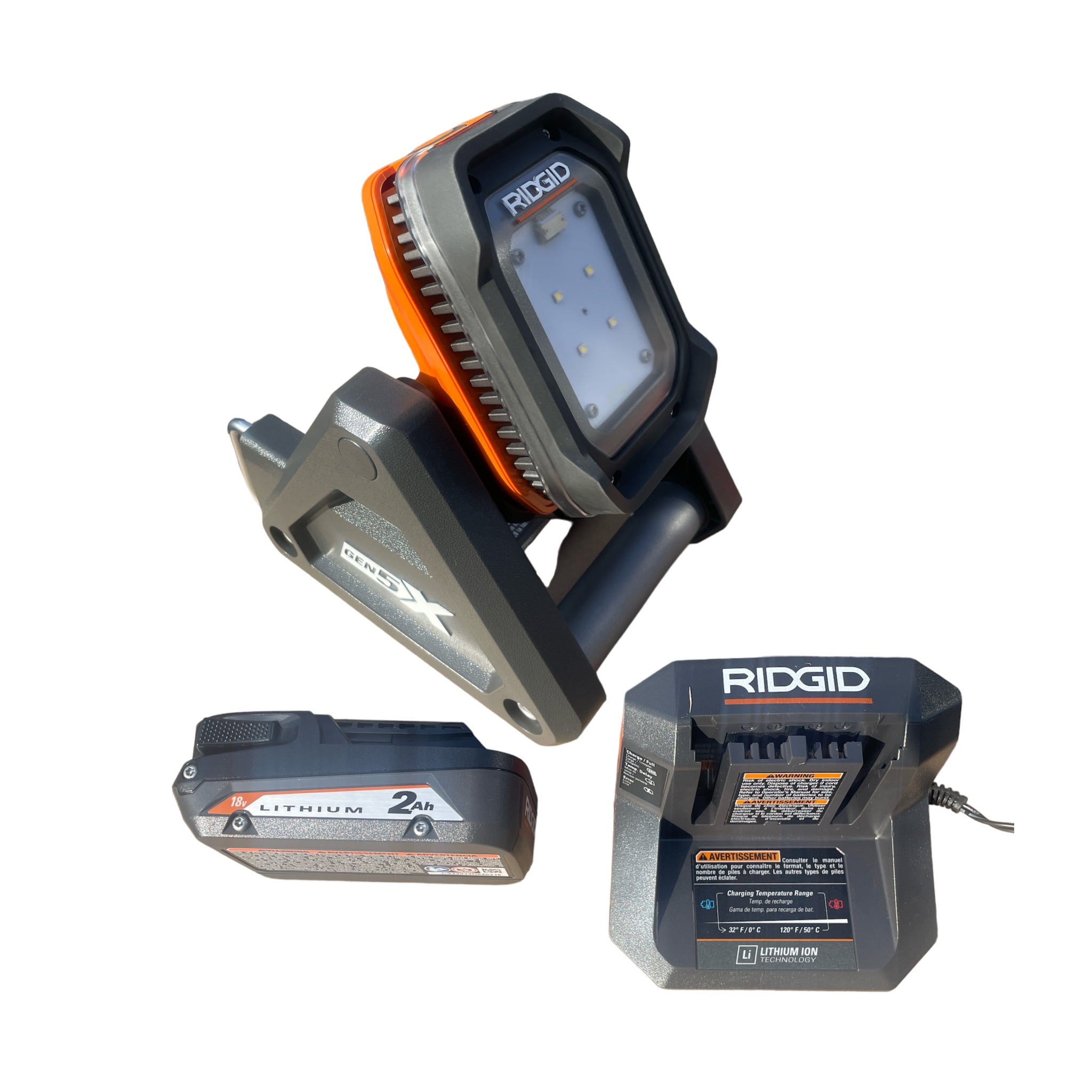 RIDGID 18V Cordless Flood Light Kit with Detachable Light with 2.0 Ah ...