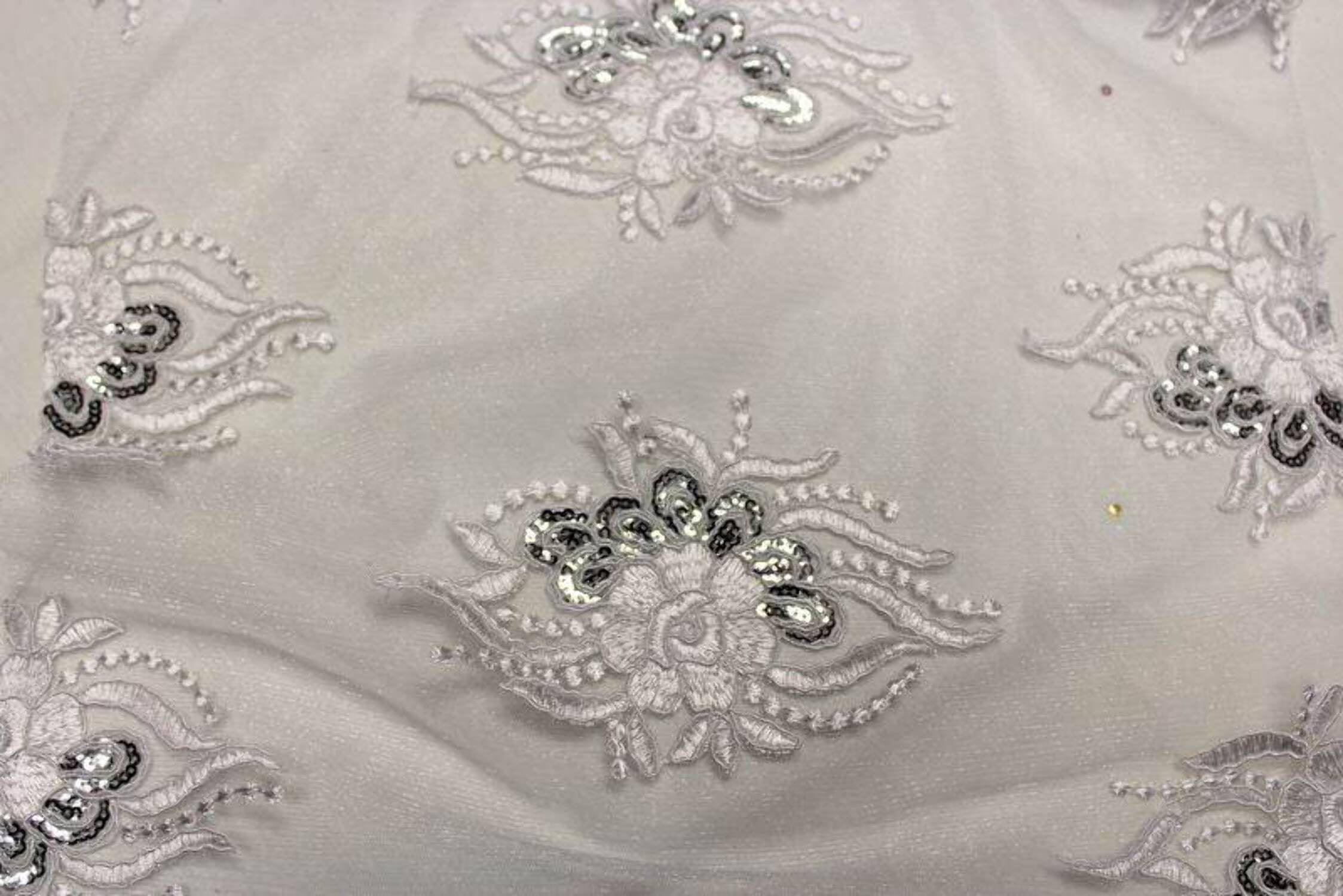 ROUNDAROSE Lace Fabric, 54 Inch. in Width, Sample 3x3 Inch / White ...