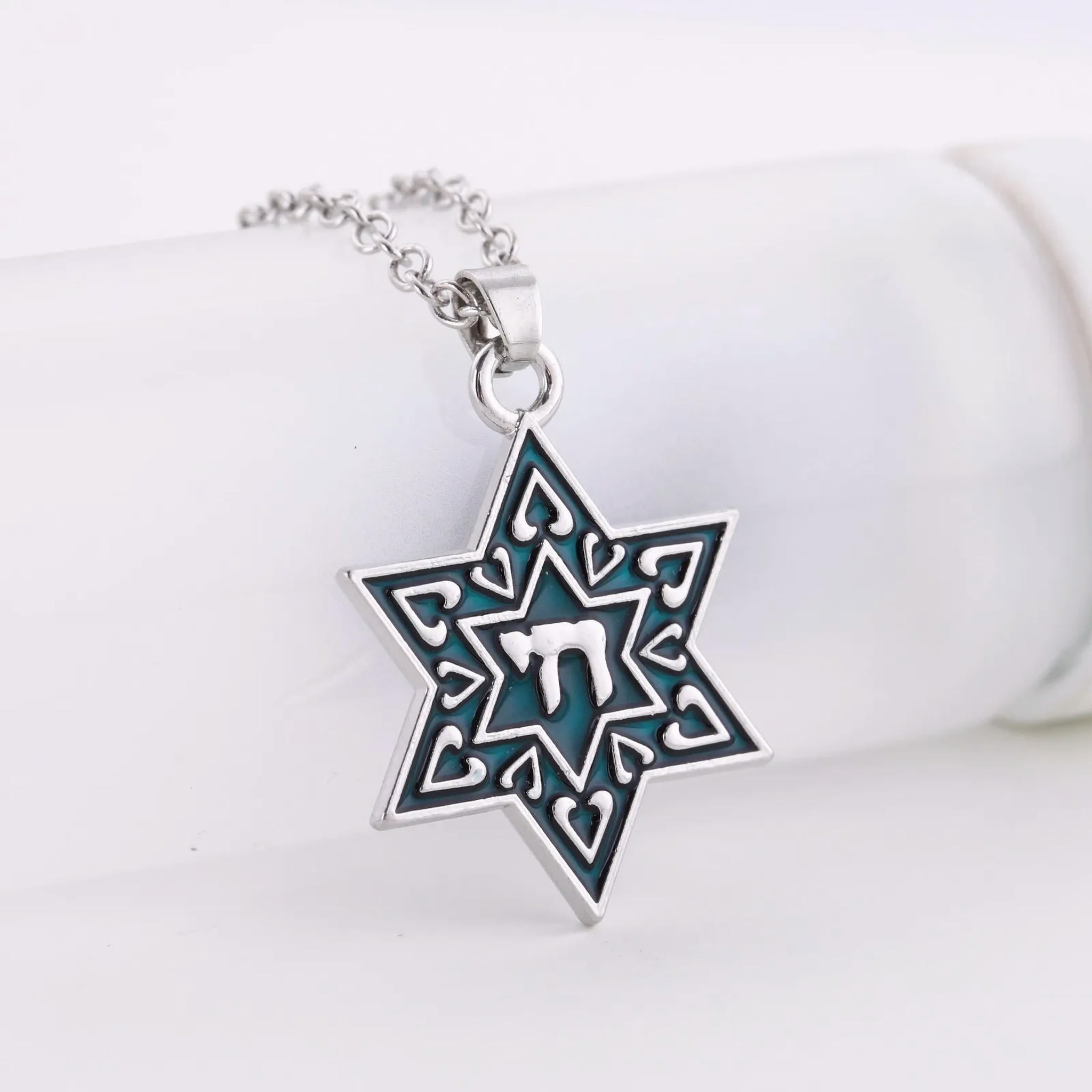 RSAMD Religious Jewish Star of David Enamel Hebrew Letter Chai Pendant ...
