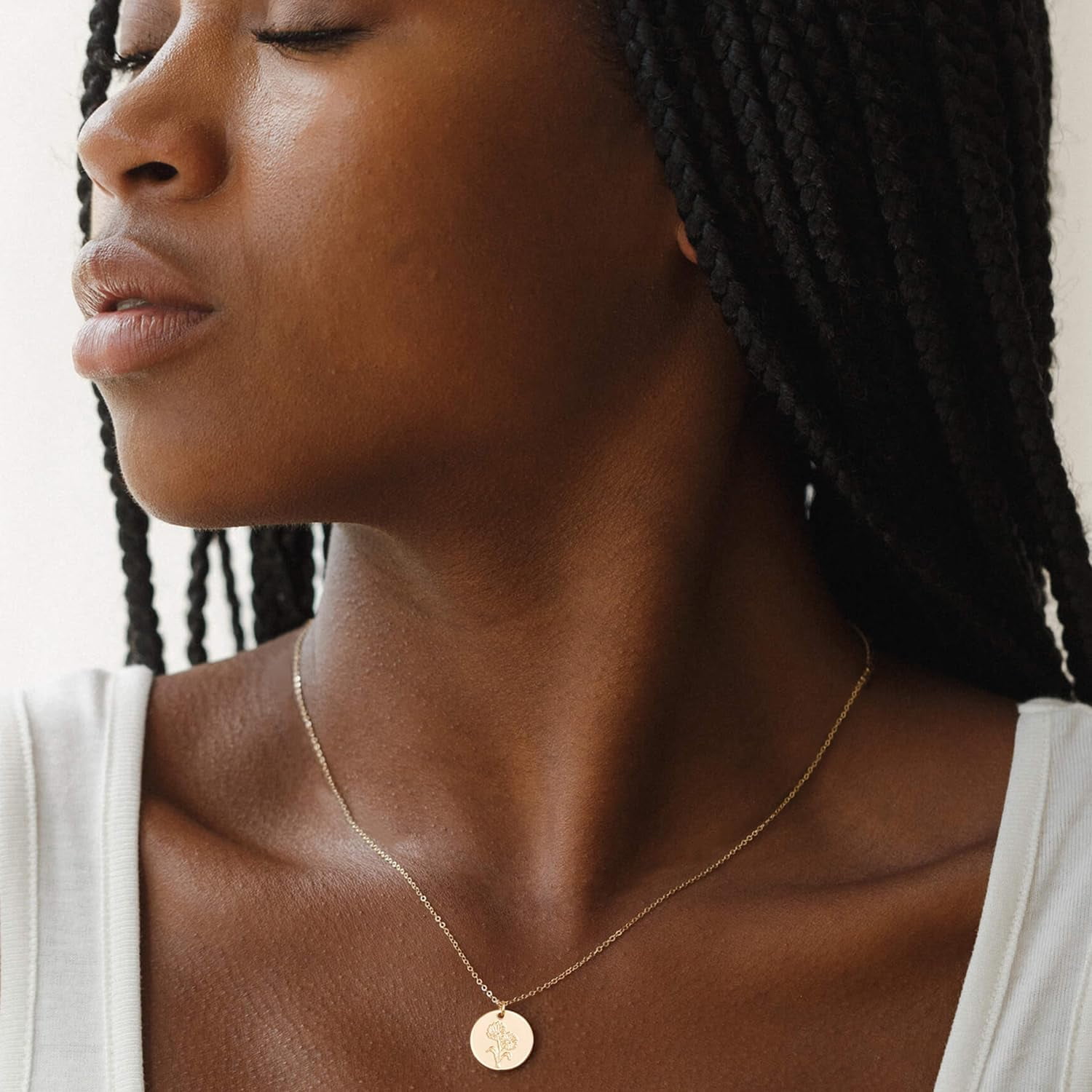 RTHG-Women Birth Flower Necklace Gold Coin Engraved Disc 12 Month ...