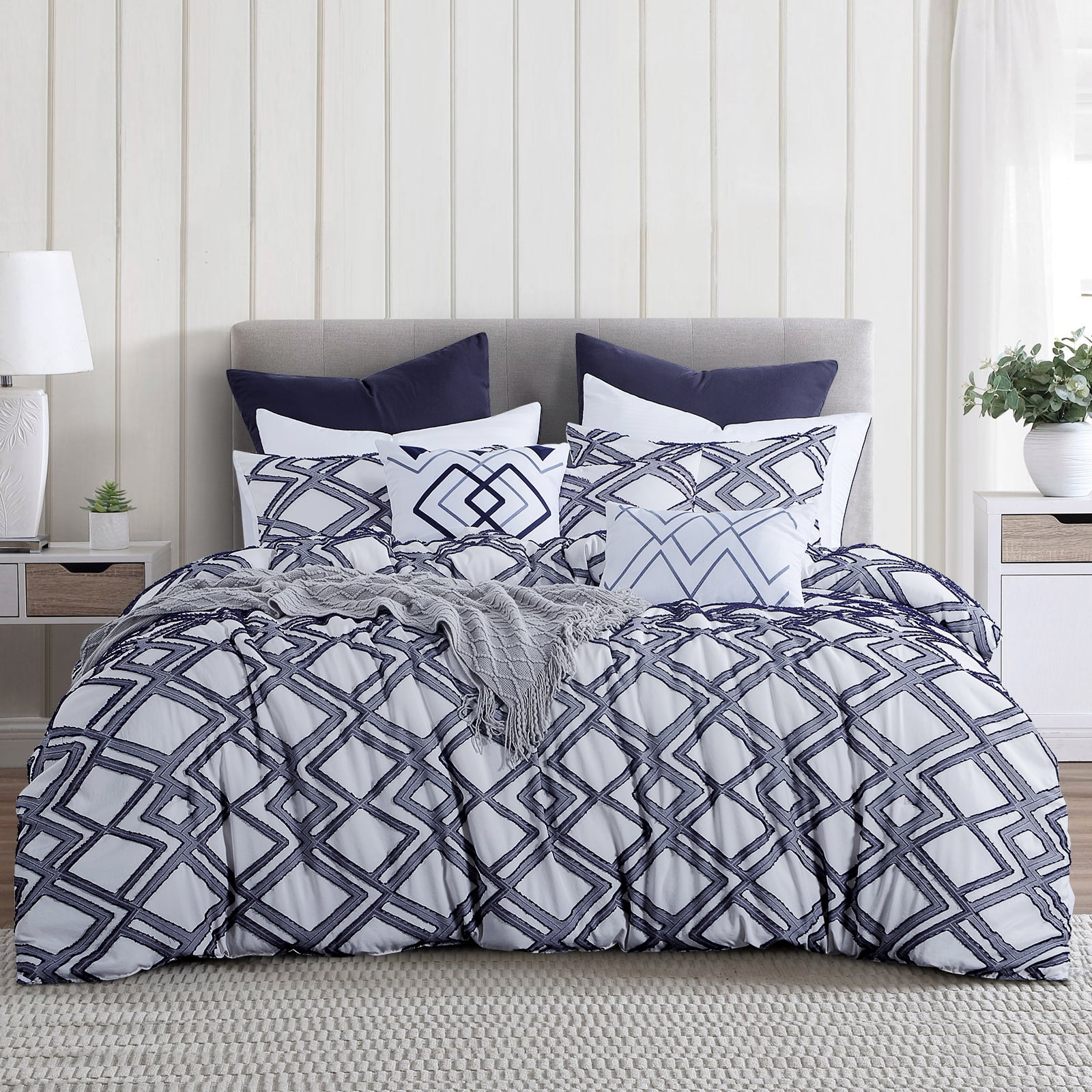 RUIKASI King Size White/Navy Blue 5 Piece Tufted Comforter Set with ...