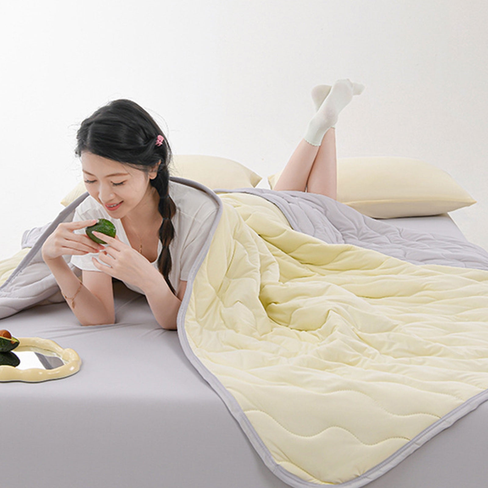 RXIRUCGD Breathable All-Season Ice Silk Quilt - Lightweight Thermal Regulating Bed Cover with ...