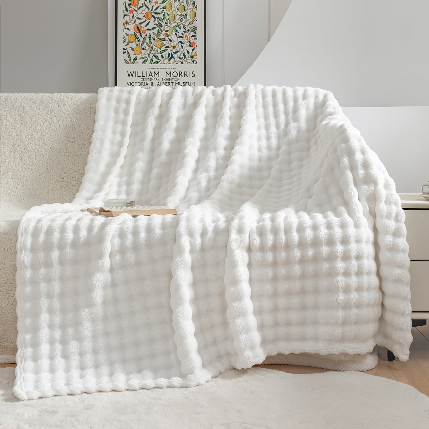 RYNGHIPY White Bubble Fluffy Blanket for Room Faux Fur Plush Throw ...