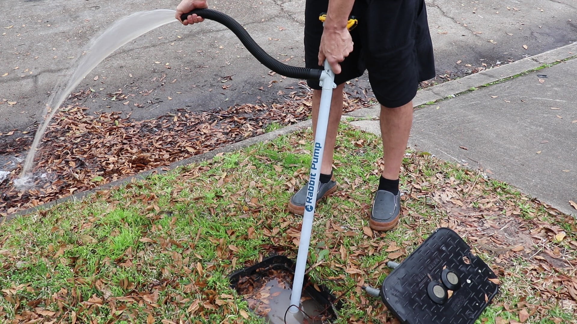 Rabbit Pump Battery Powered 16 GPM Water Transfer Pump, 40" Length Fits Bosch 18V - Walmart.com