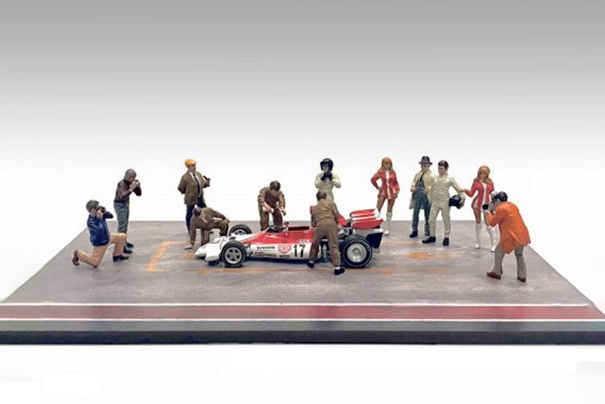 Race Day Metal Figures Set 1, Multi- - American Diorama 38359 - 1/43 ...