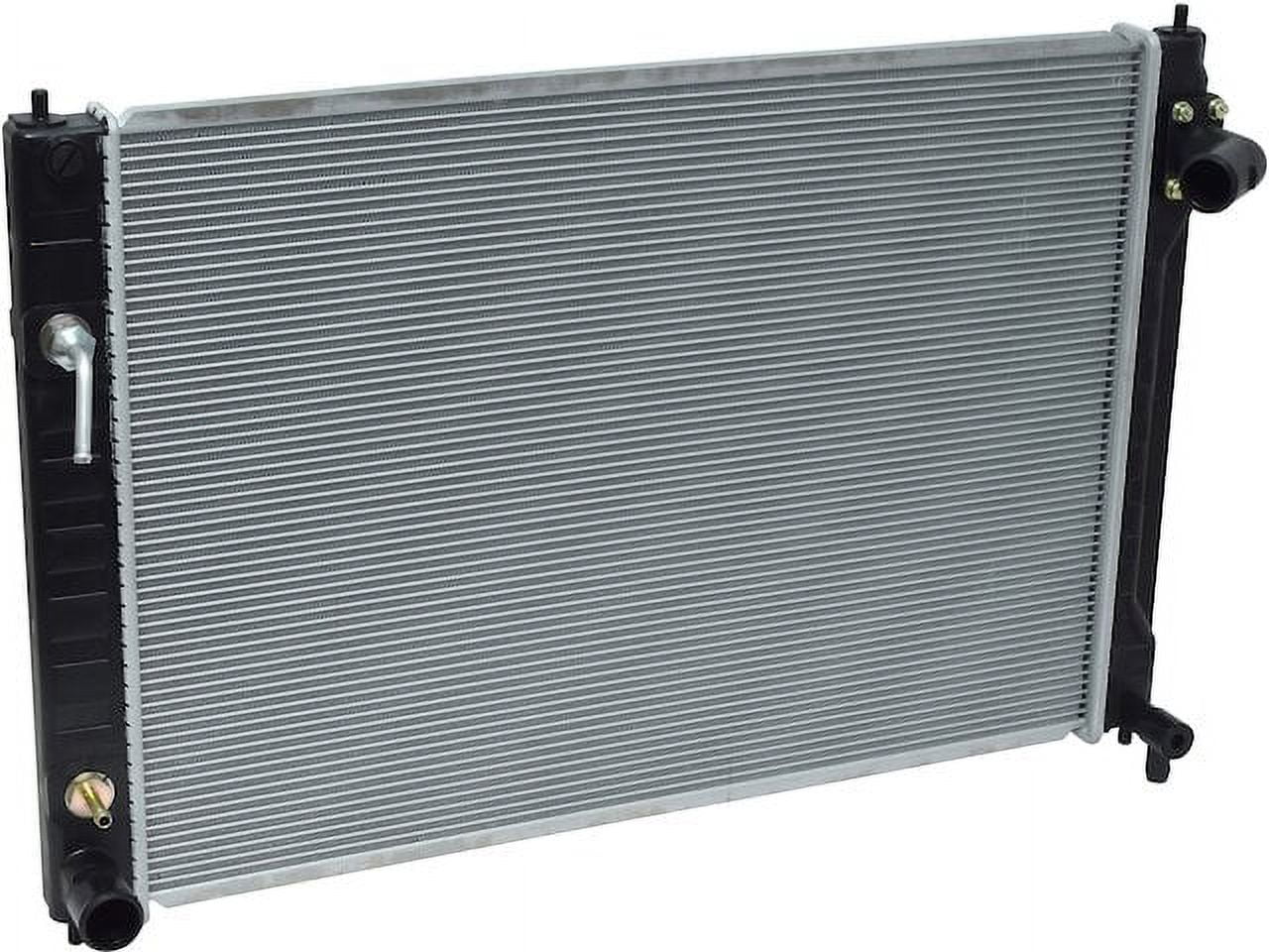 Infiniti M37 Radiator
