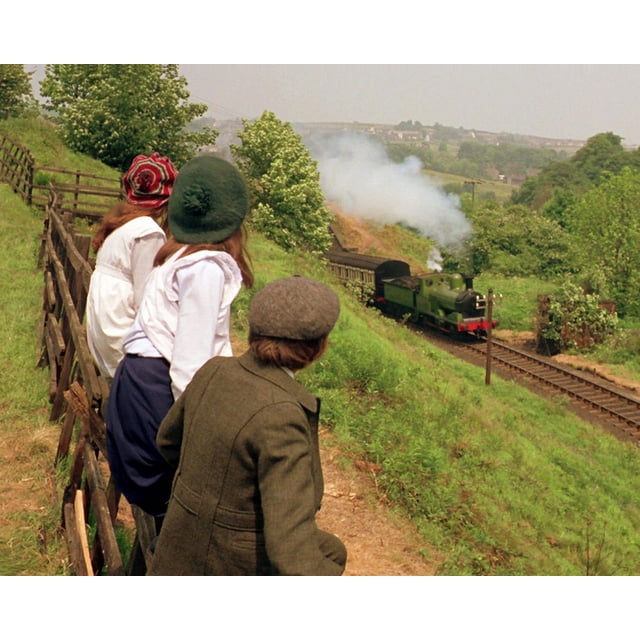 Railway Children Jenny Agutter Sally Thomsett Watching Vintage Steam ...