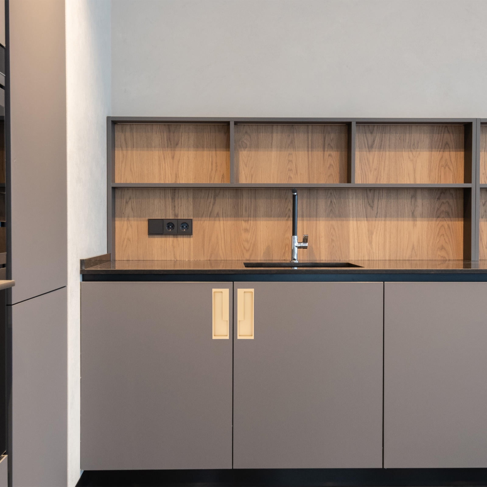 Raindrops 2 Pcs Corner Cabinet Concealed Handle Furniture Door Grip 13 ...