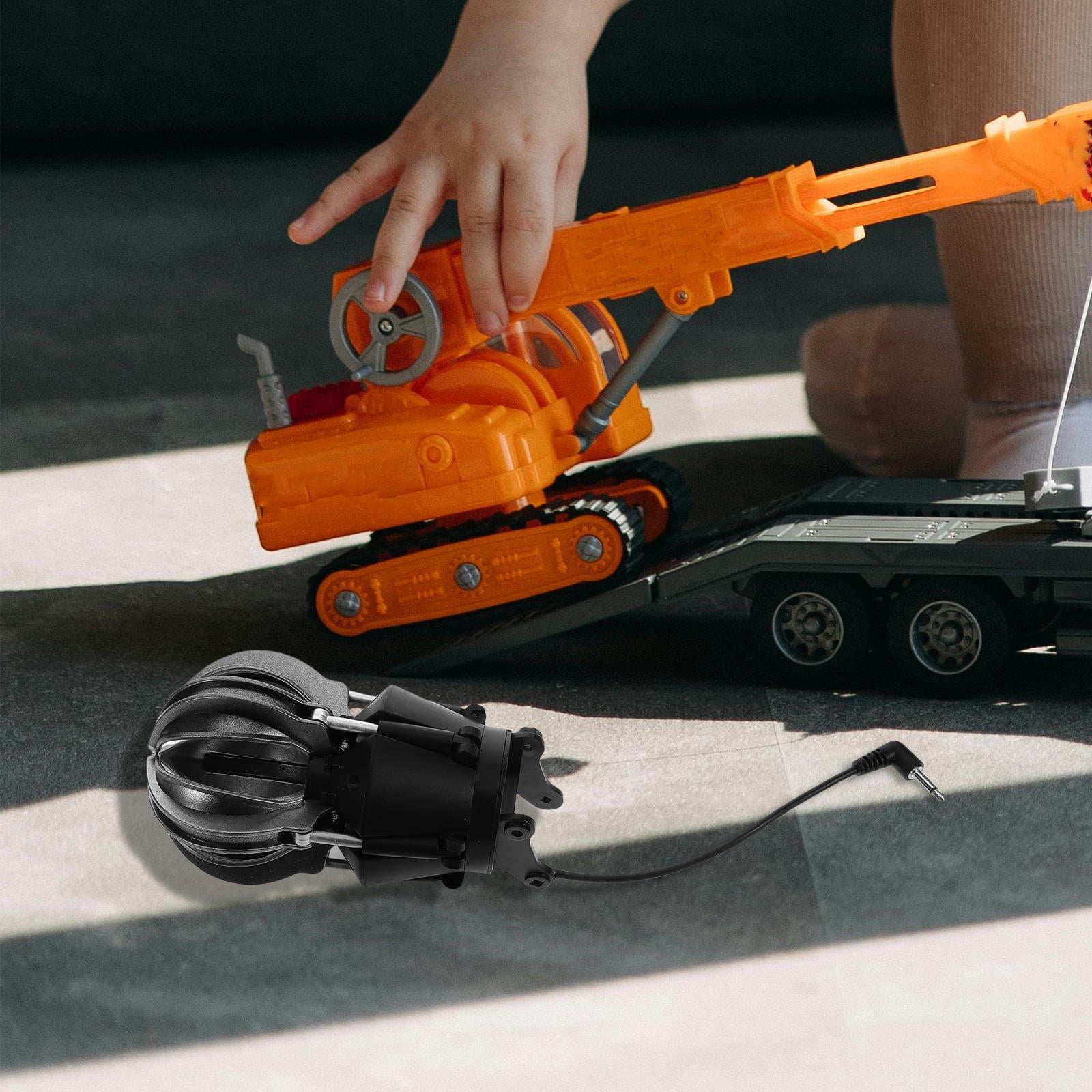 Raindrops High-Performance Plastic Gripper For Toy Excavators Plastic ...