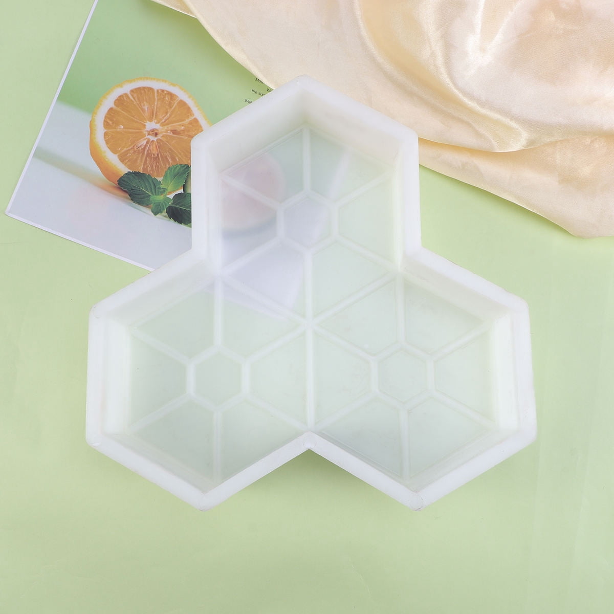 Raindrops White Sturdy Plastic Path Mold for Patio and Walkway Reusable ...