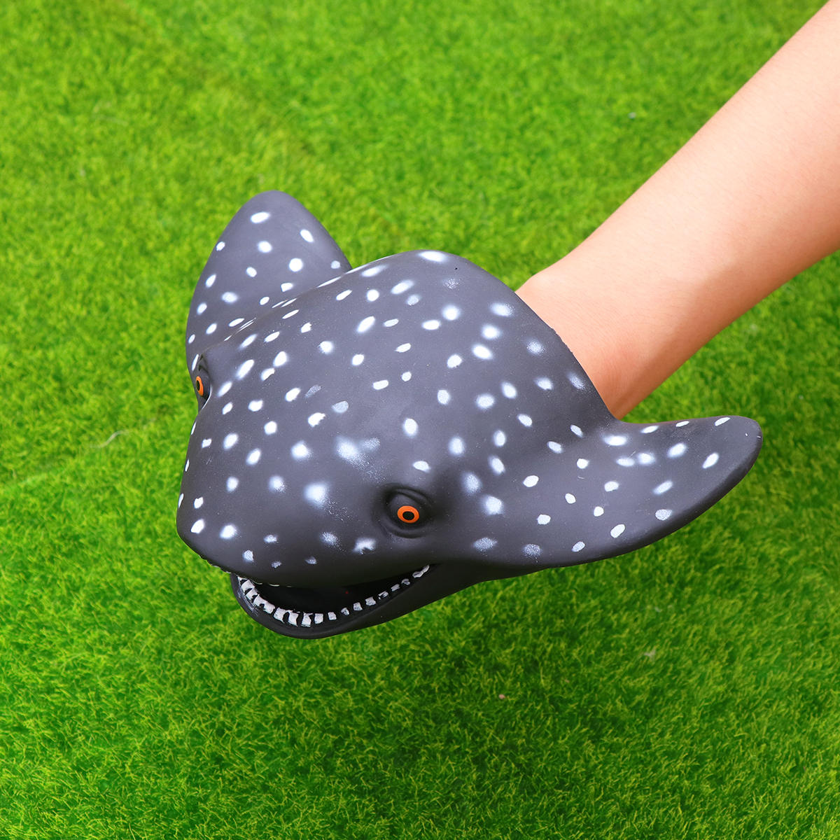 Raindrops Whale Hand Puppet for Kids Role Play Toy with Realistic ...