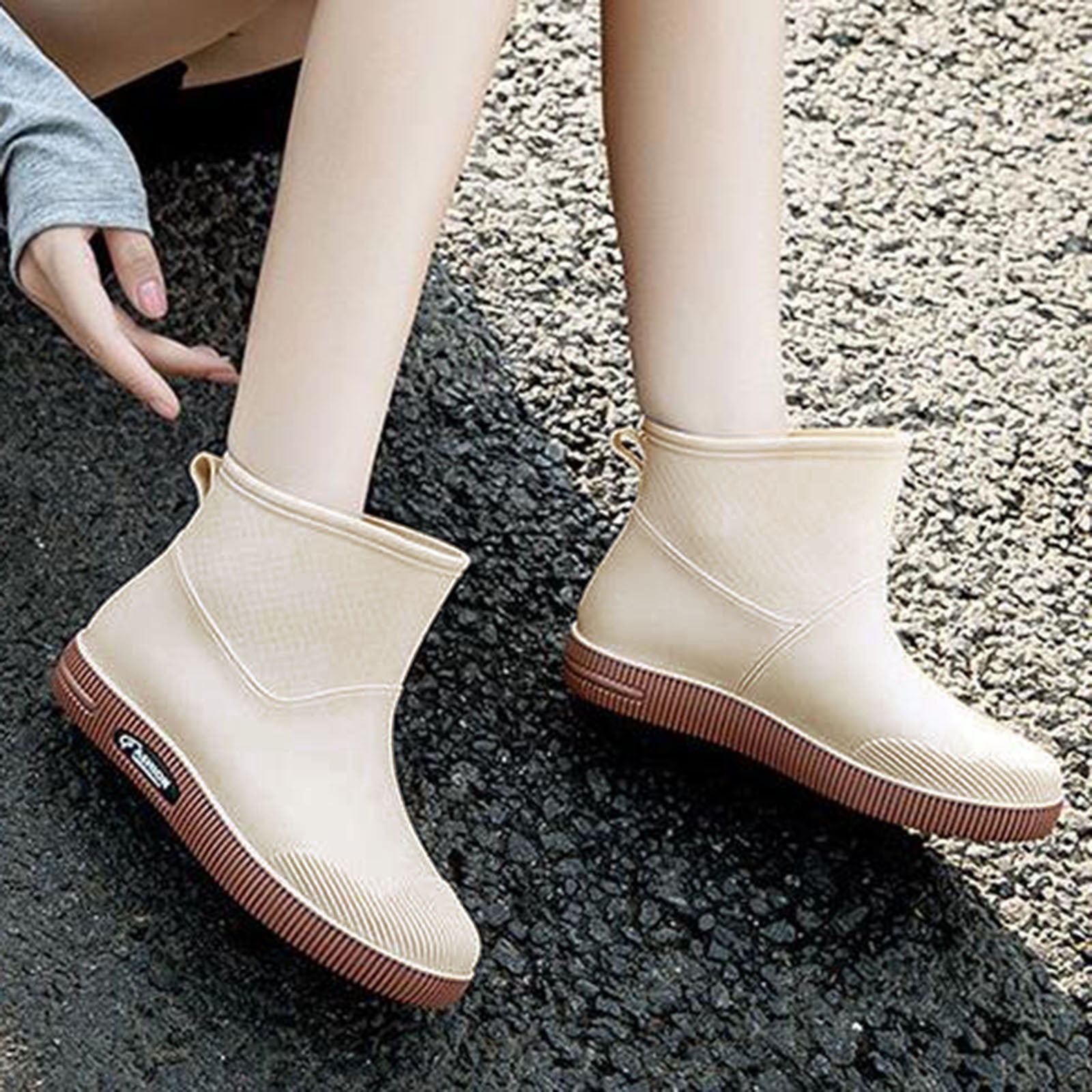 Rainshoes Women Short Tube Plush Thermal Water Shoes Waterproof Shoes ...