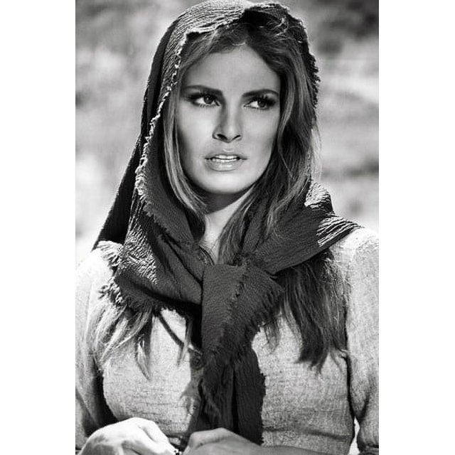 Raquel Welch in 100 Rifles 24x36 Poster - Walmart.com