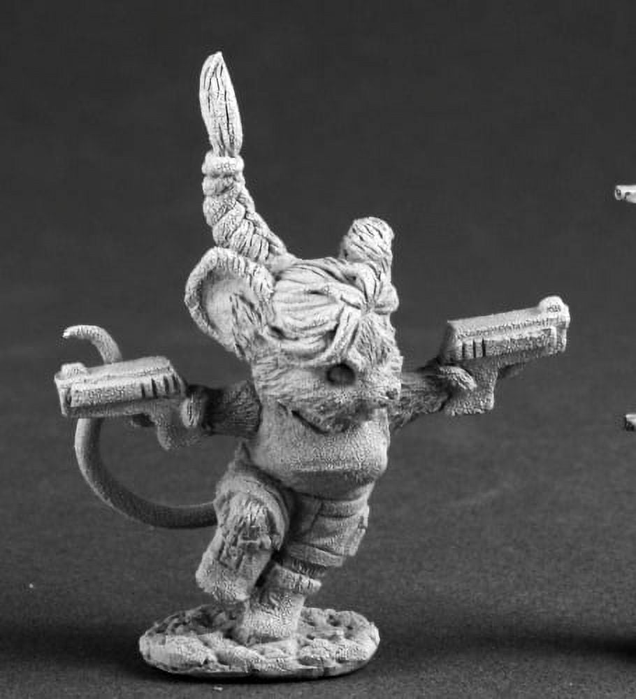 Reaper Miniatures Unpainted Lara Kraft, Mousling Adventuress #03576 ...