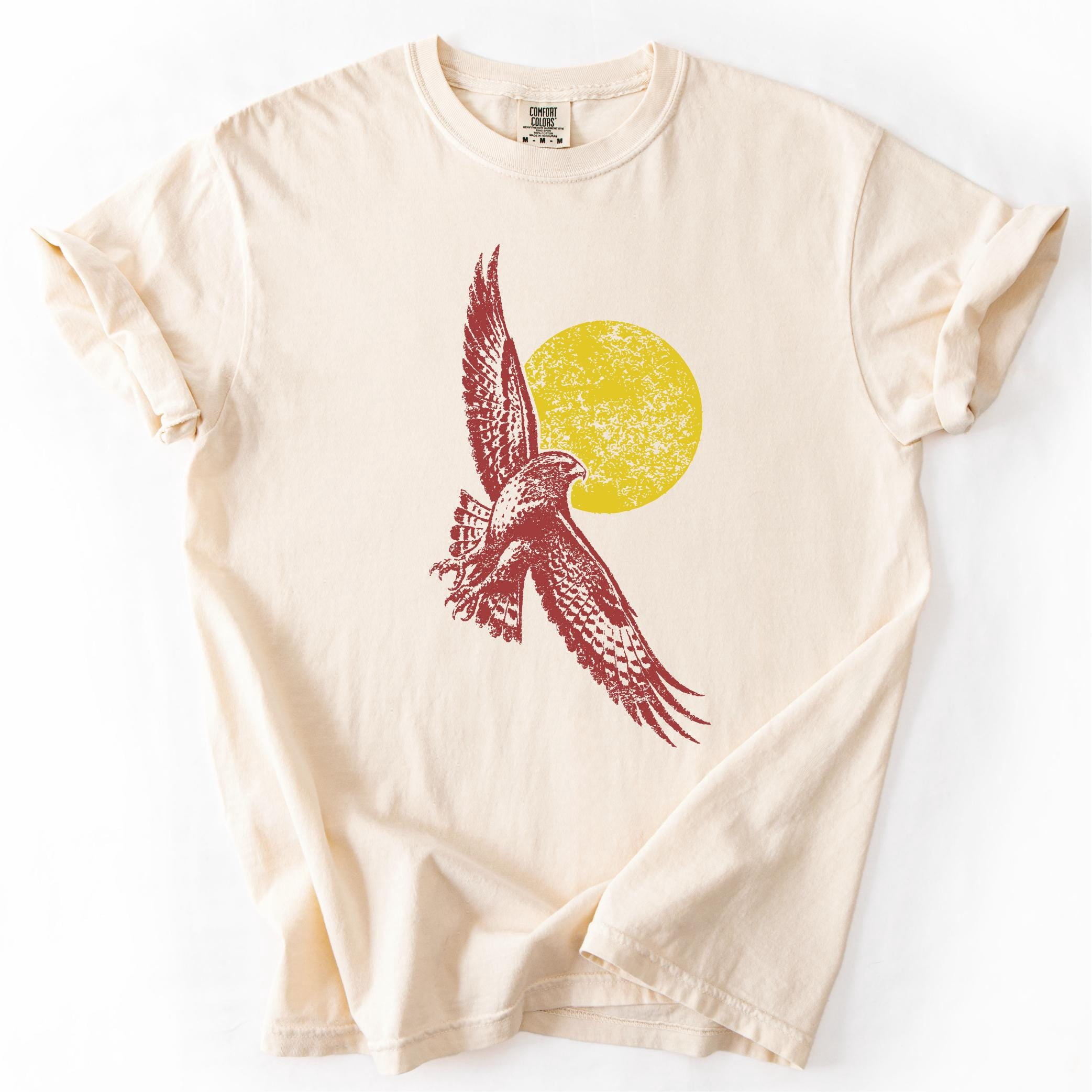 Red-tailed Hawk Sun Graphic T-shirt | Vintage Raptor Desert Bird Tee ...