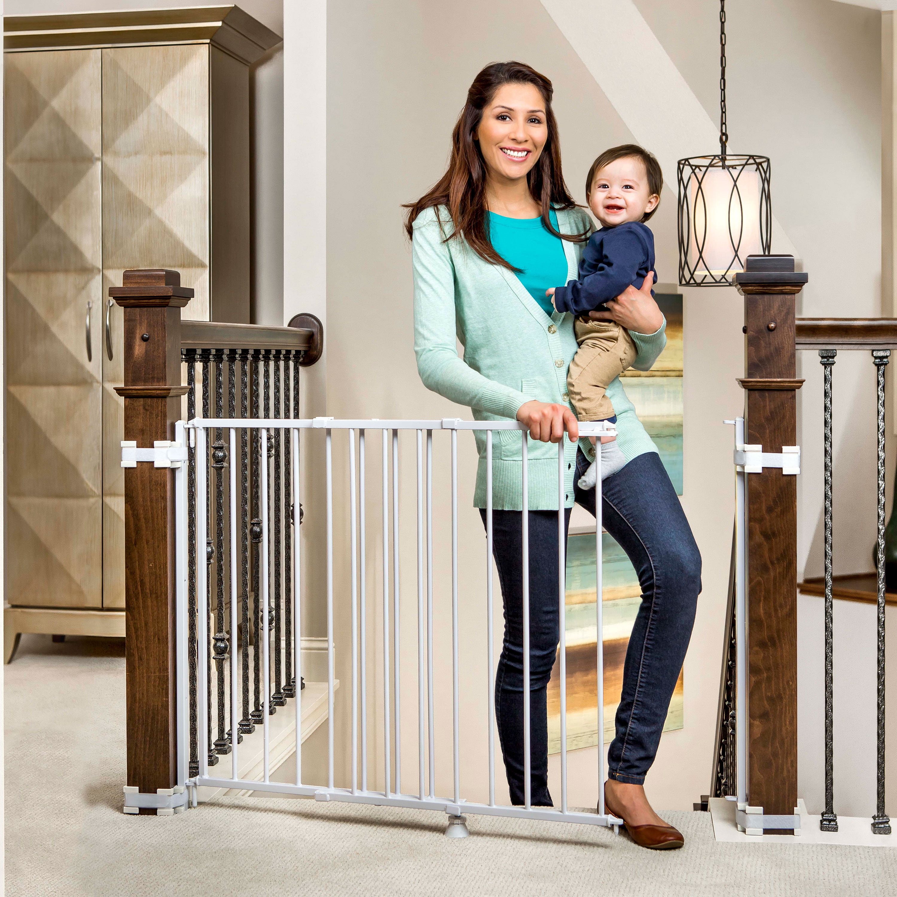 Regalo 2-in-1 Stairway and Hallway Wall Mounted Baby Safety Gate, White ...