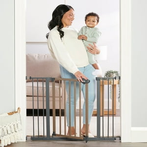 Regalo SAFETY 39" Extra Wide Wood Accent Baby Gate, Pre | B2B Liquidation