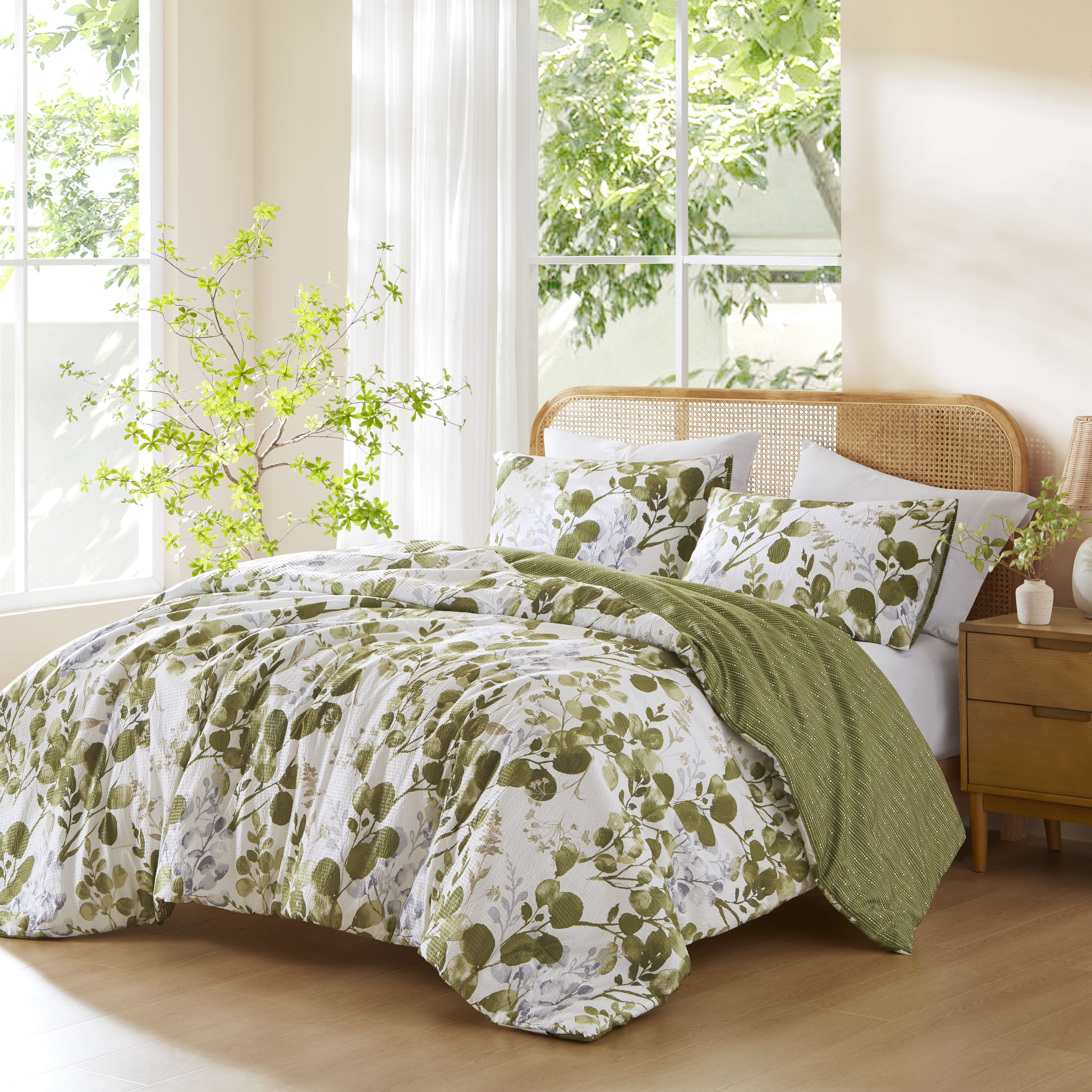 Walmart Black Friday Deals 2025 - Regency Heights Full/Queen Comforter ...