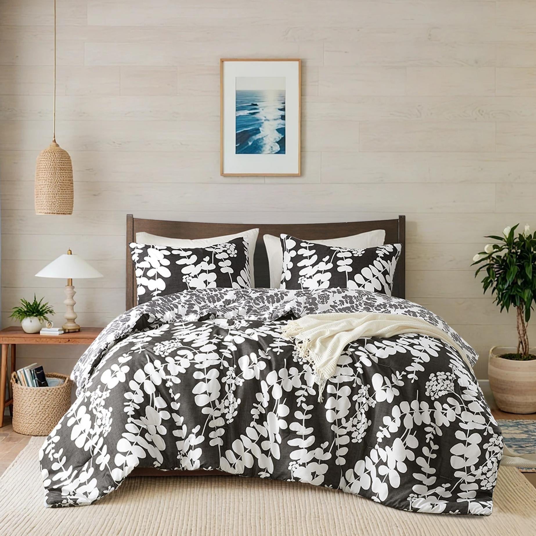 Regency Heights Full Size Reversible Comforter Set with Floral Black ...