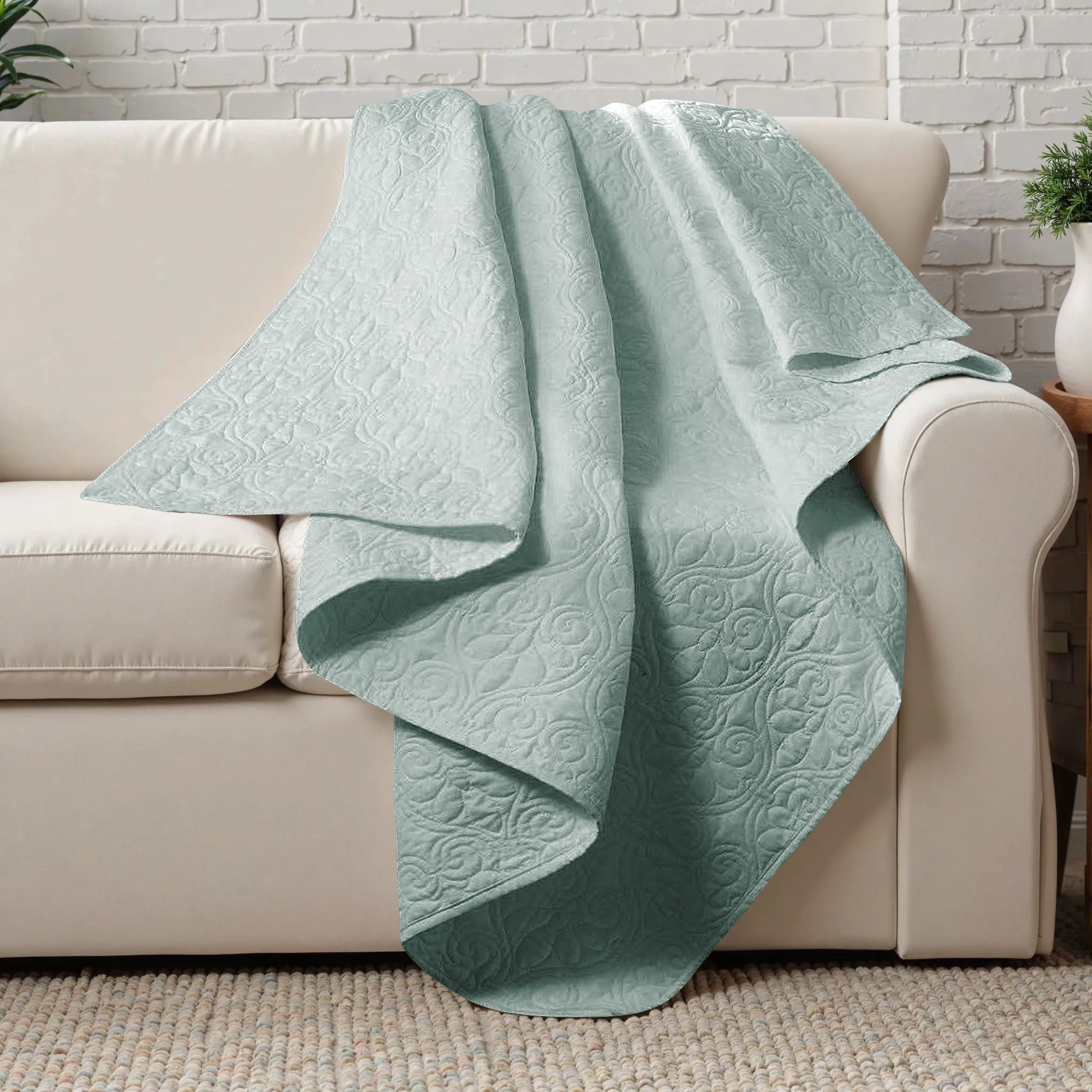 Regency Heights Lightweight Quilted Throw Blanket Soft Throw for Couch ...