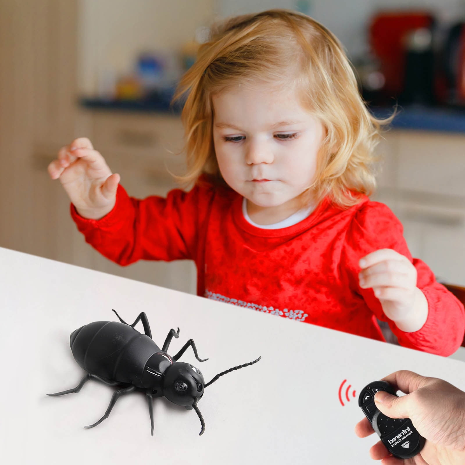 Remote Control Realistic Crawling Cockroach Toy - Scary Prank Gift for ...