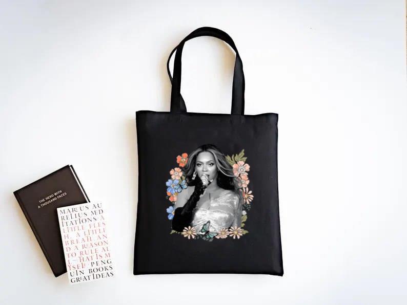 Renaissance Tour Tote Bags, Iconic Concert Merch for Pop Music Lovers ...