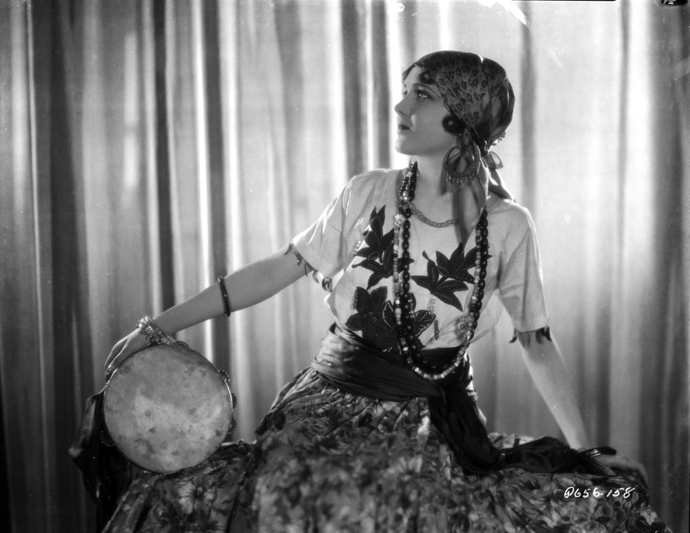 Renee Adoree dressed as a gypsy Photo Print (8 x 10) - Walmart.com