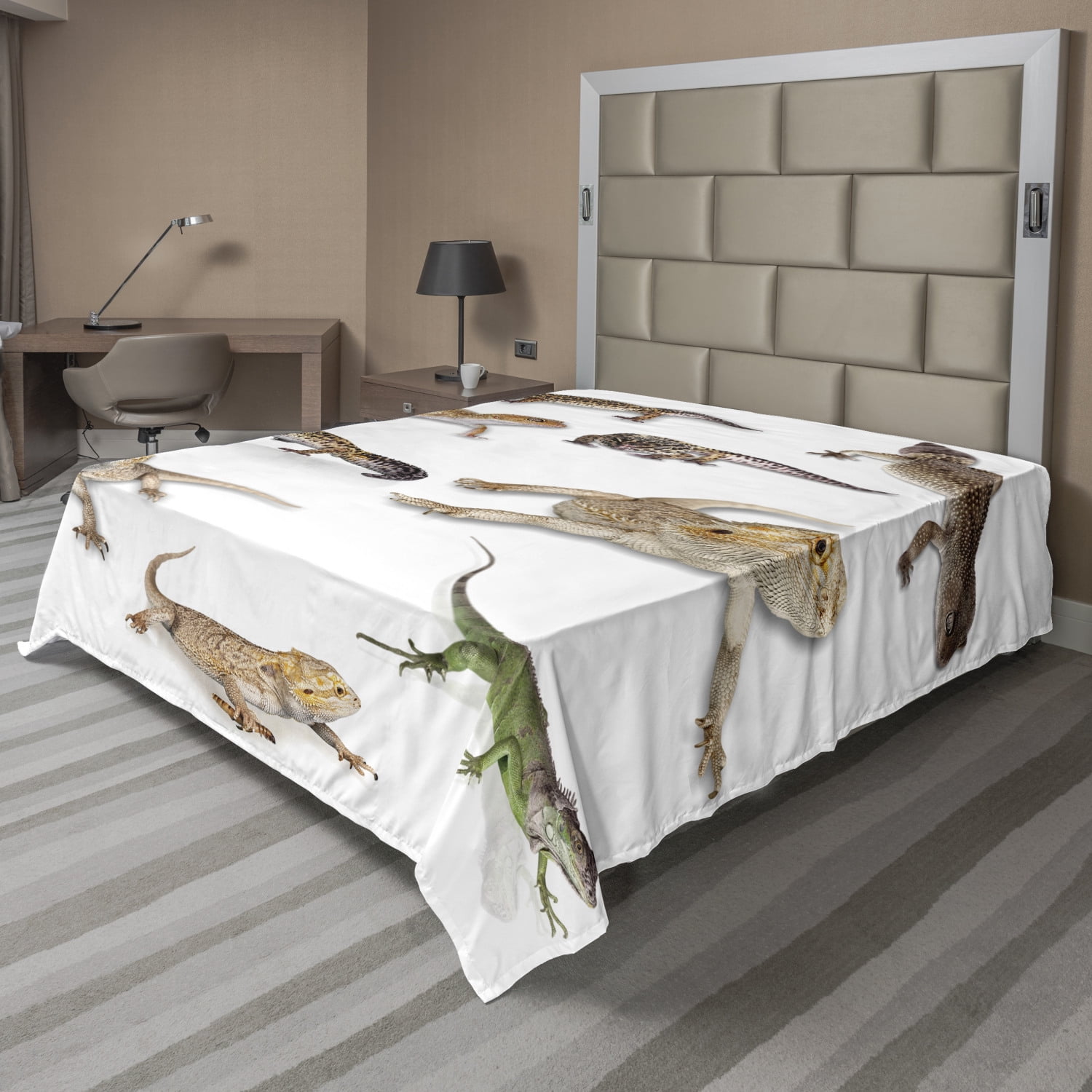 Reptile Flat Sheet, Colorful Staring Leopard Gecko Family Image ...