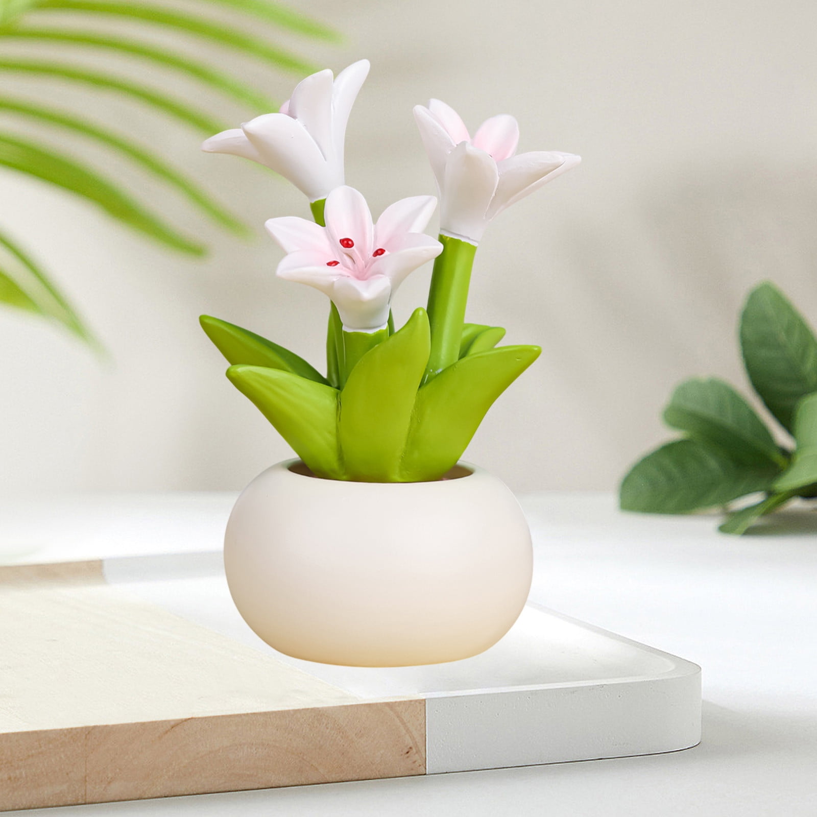 Resin Lilies with Pot Artificial Lily Flower Potted Plants Mini Plants ...