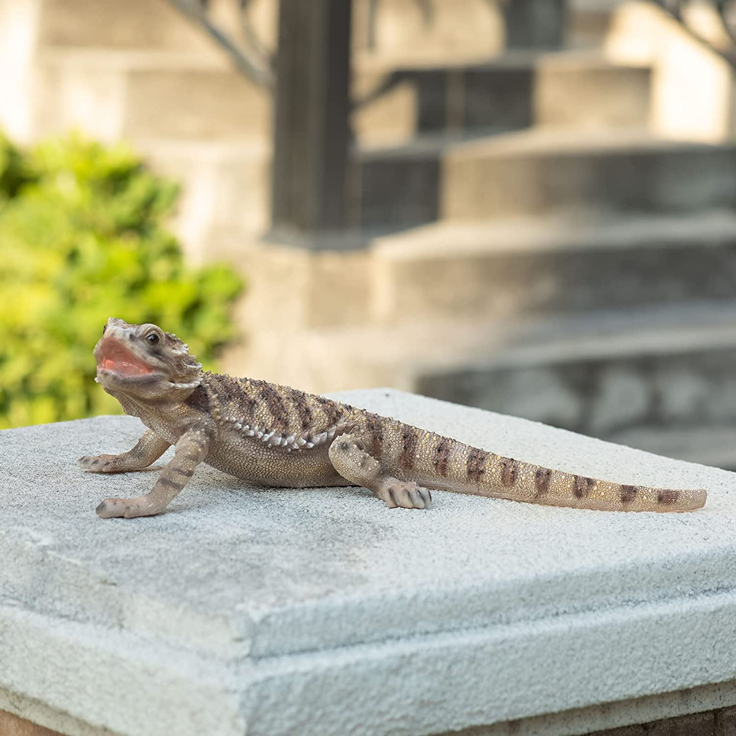 Resin Lizard Garden Statue - Reptile Sculpture for Outdoor Courtyard ...