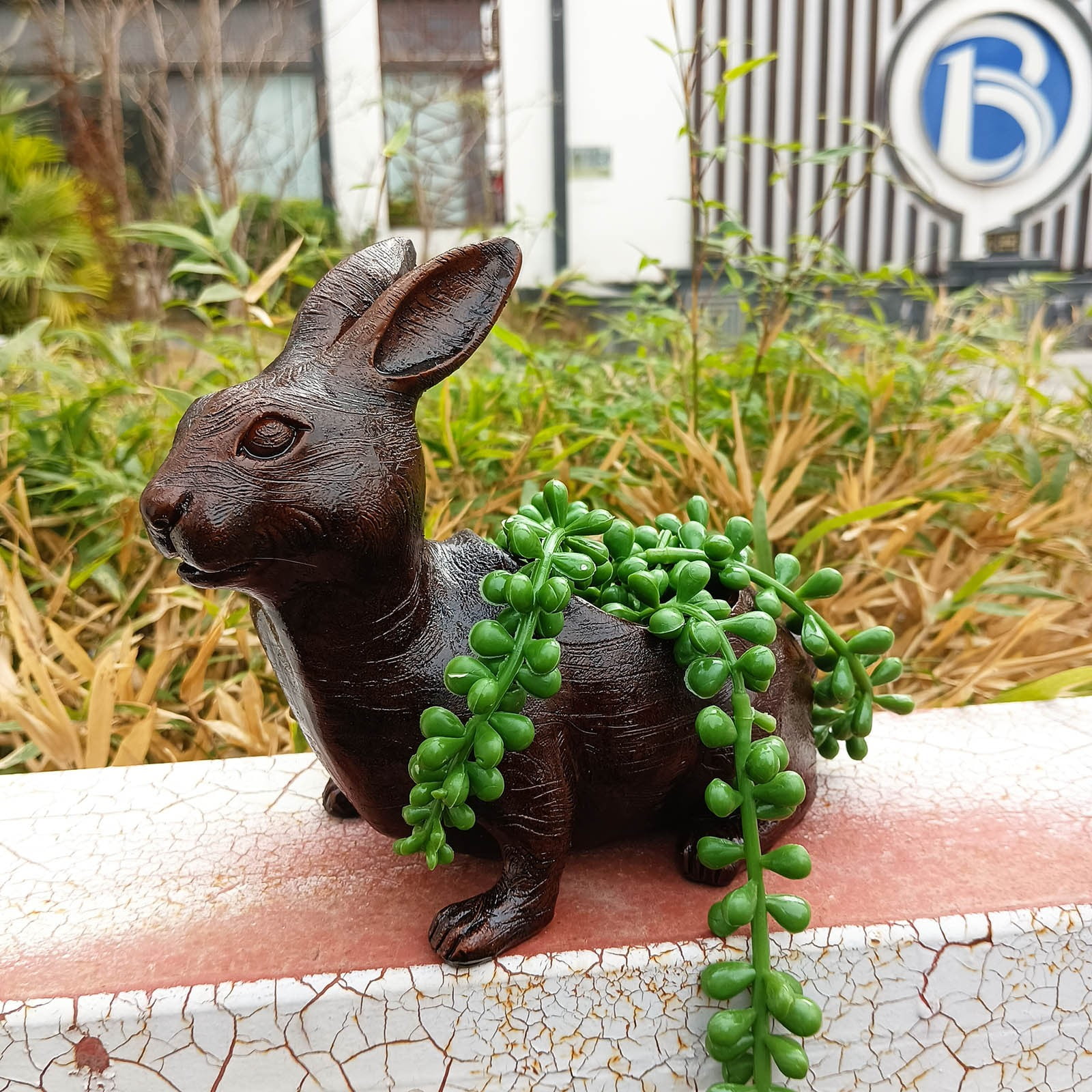 Resin Rabbit Shape Daisy The Planter Swing Face Planter Pot Hanging ...