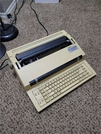 Restored Brother model EM401 Electronic Self Correcting Typewriter ...