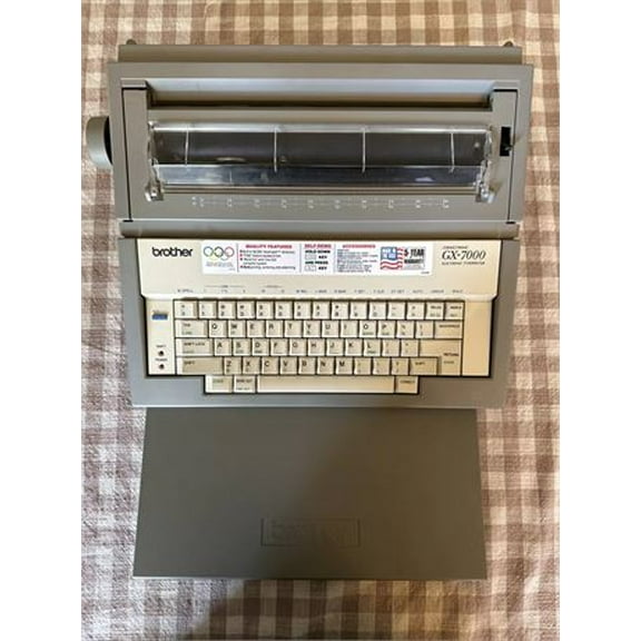 "Royal Scriptor 13"" Electric Typewriter - Portable with Word ...