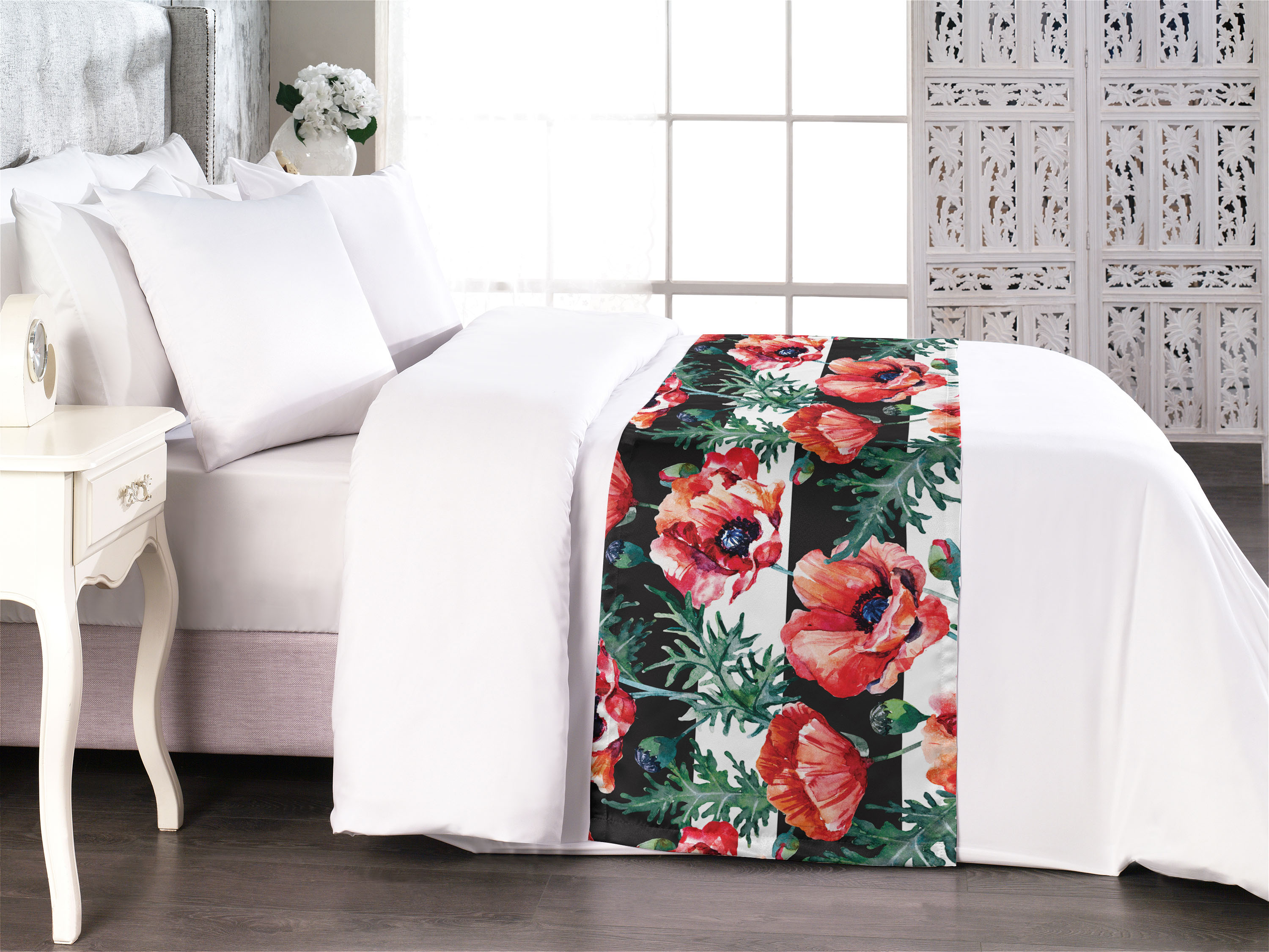 Retro Bed Runner, Horizontal Stripes with Watercolor Style Hand-Drawn ...