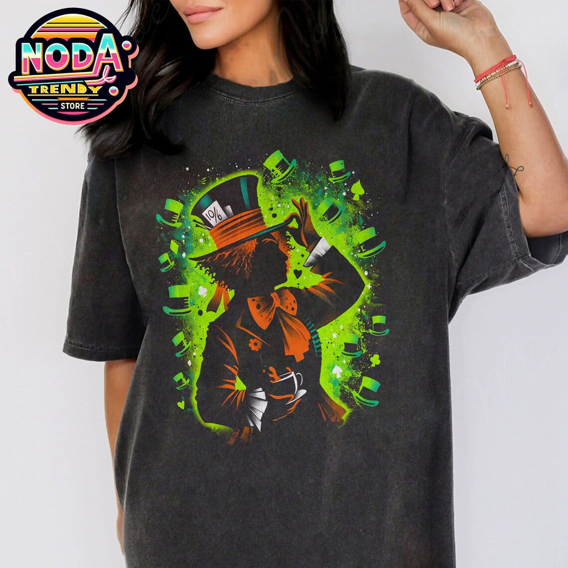 Retro Disney Tarrant Hightopp Alice In Wonderland Silhouette Portrait ...