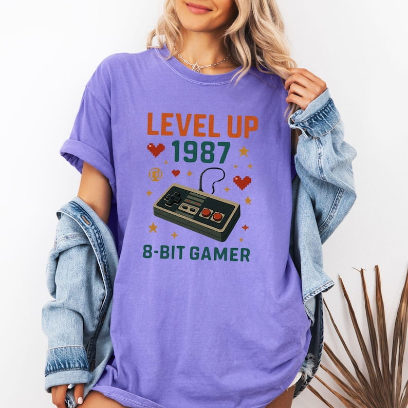 Retro Gamer T-Shirt – 80s Vintage Level Up Pixel Art Old School Console ...