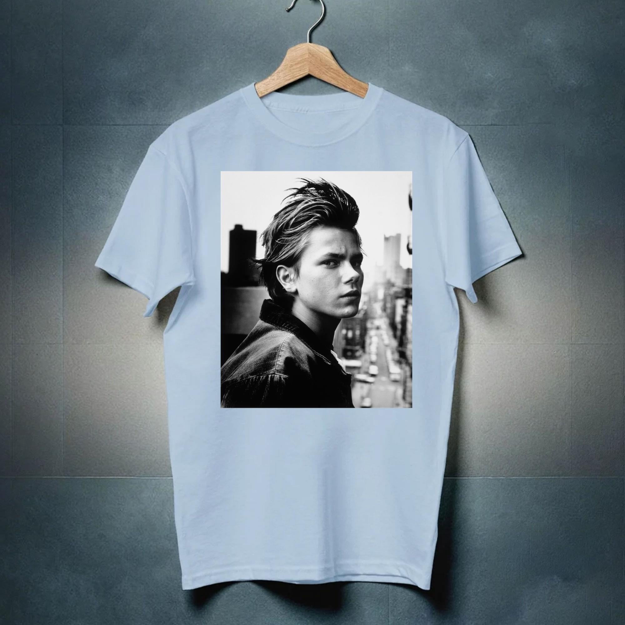 Retro River Phoenix T-Shirt, River Phoenix shirt, River Phoenix Merch ...