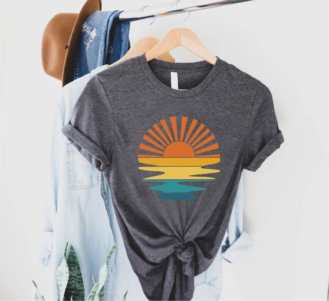 Retro Sunset Rays Wavy Shirt, Vintage Sunset Tee, Beach Shirt, Summer ...