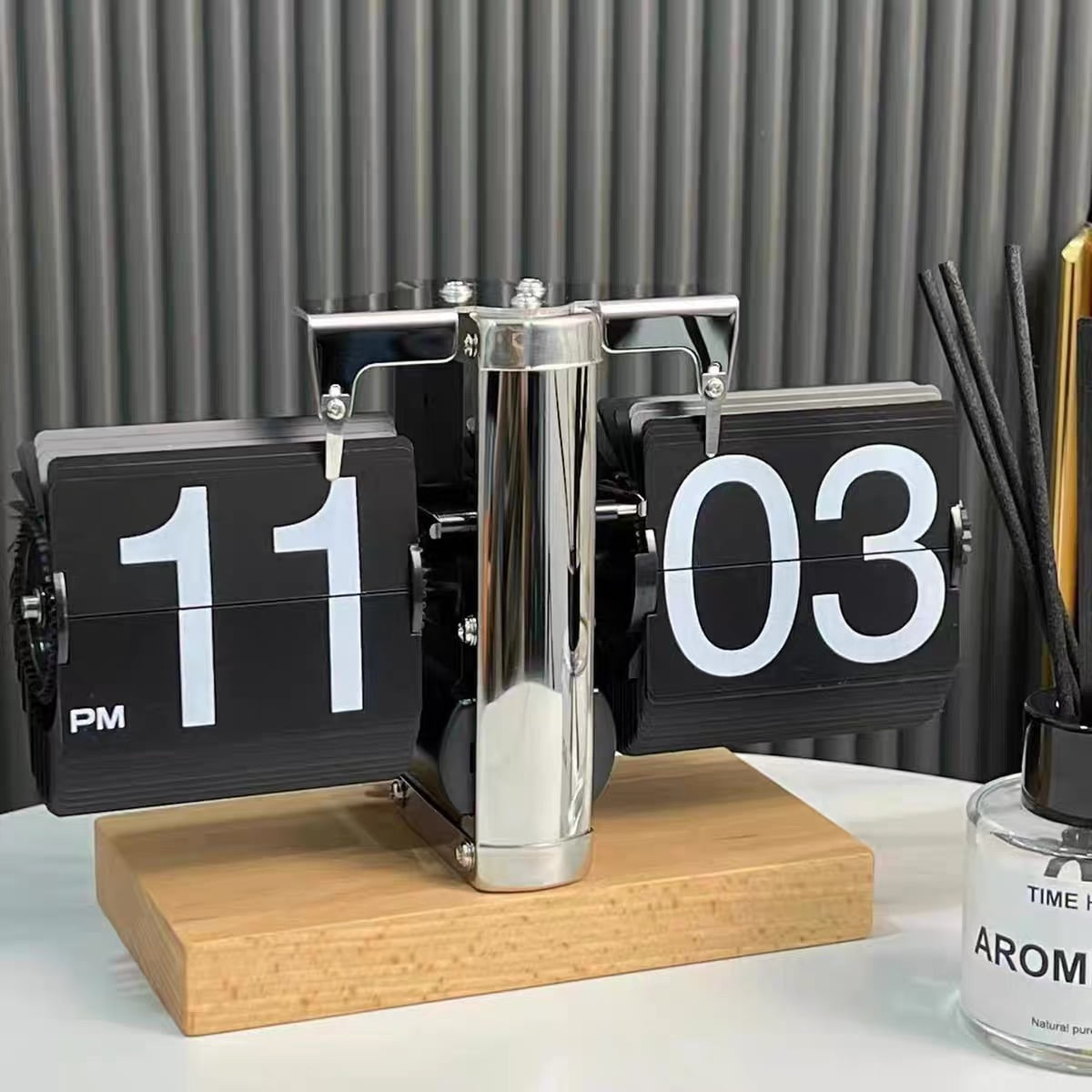 Retro desktop page turning clock creative automatic clock pendulum ...