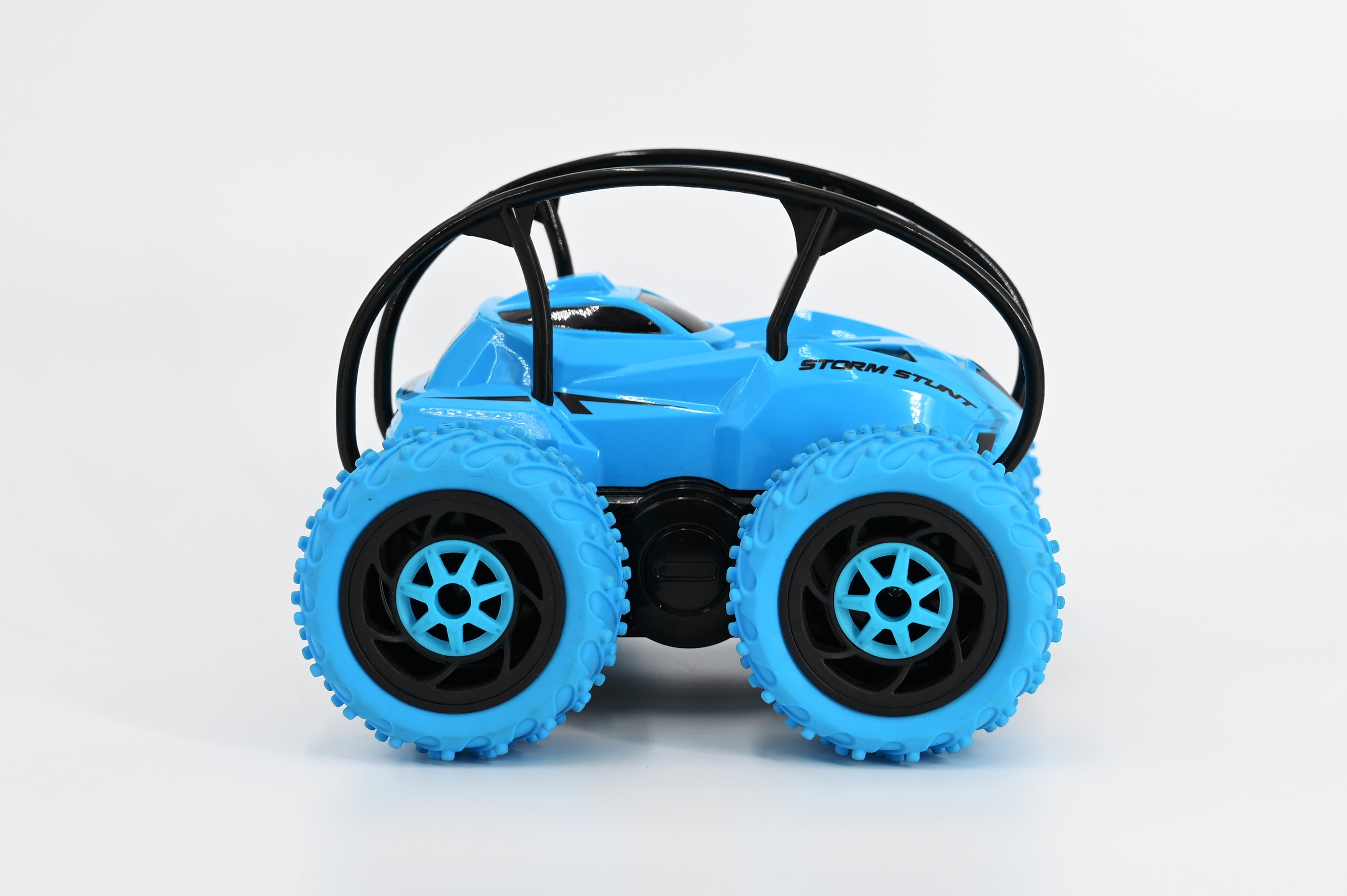 Rev-Volt 4 Wheel Stunt Radio Control Toy Vehicle w/ 360º Spin - Blue ...