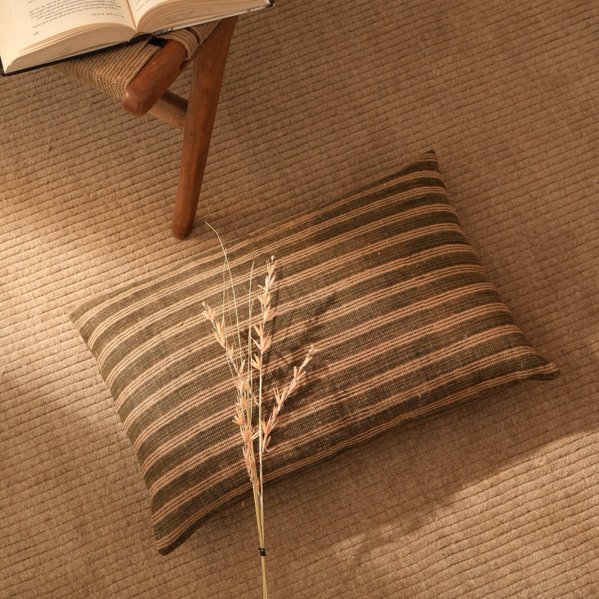 Reverse Weave Stripe Lumber Pillow– 24 x 16 Inch Pillow for Sofa, Bed ...