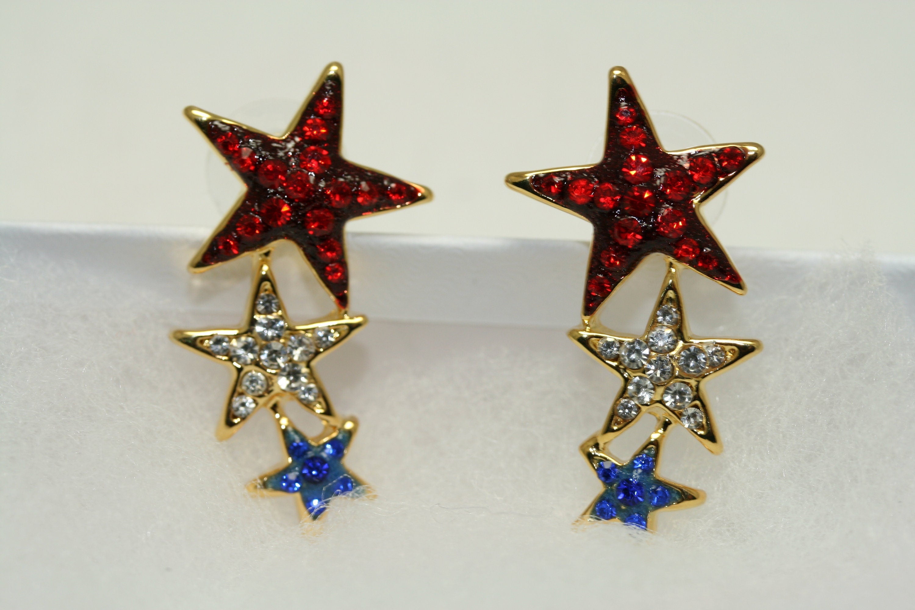 Rhinestone USA Patriotic Star Brooch and Red White Blue Shooting Star ...