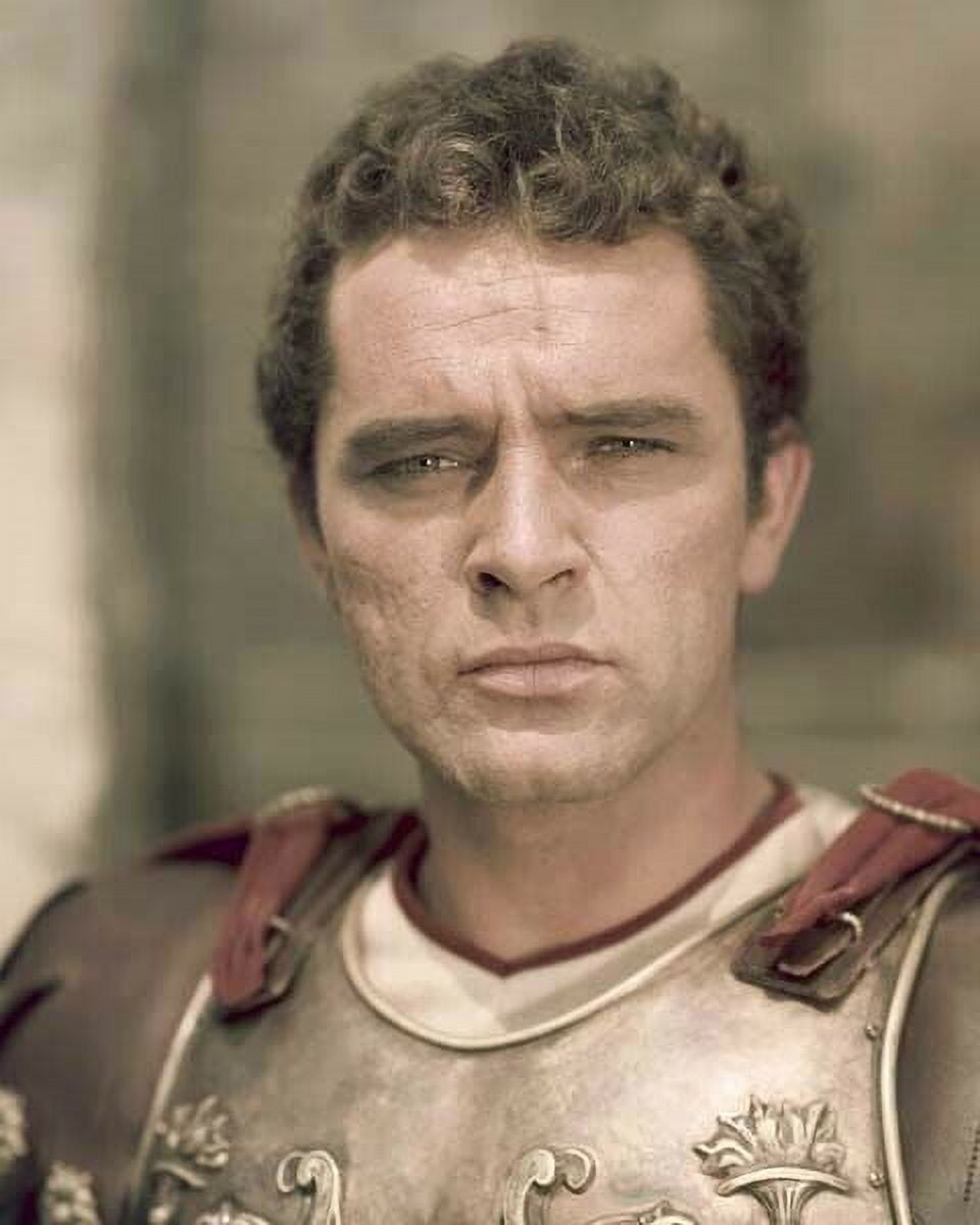 Richard Burton as Marcellus Gallio in Roman outfit 1953 The Robe Poster ...