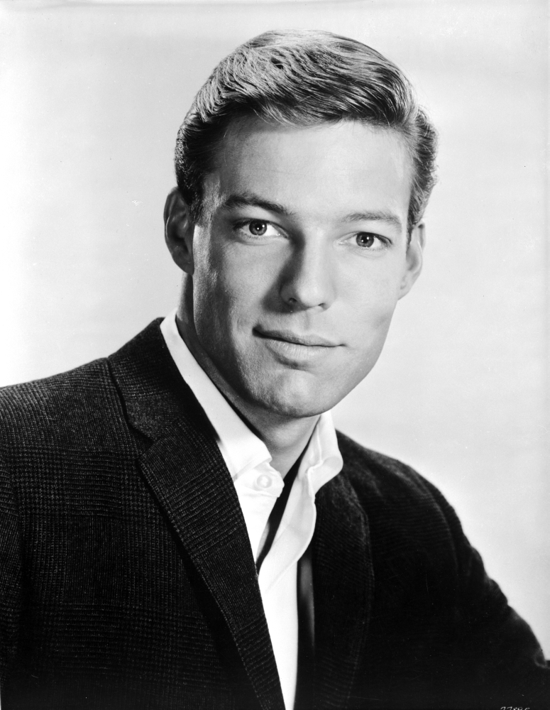 Richard Chamberlain Photo Print (8 x 10) - Walmart.com