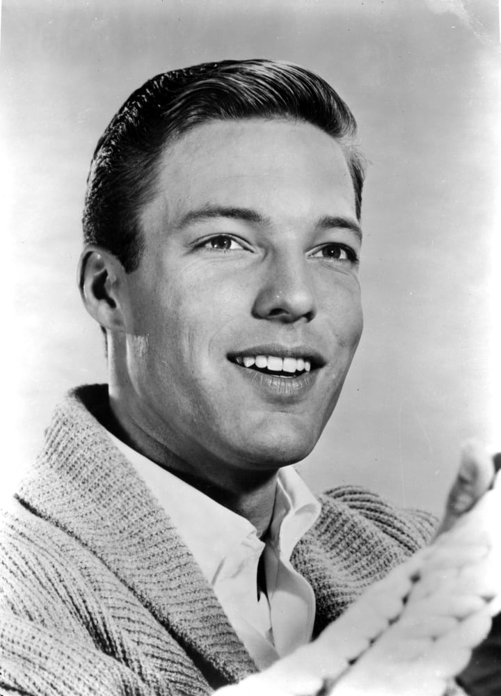 Richard Chamberlain Photo Print (8 x 10) - Walmart.com