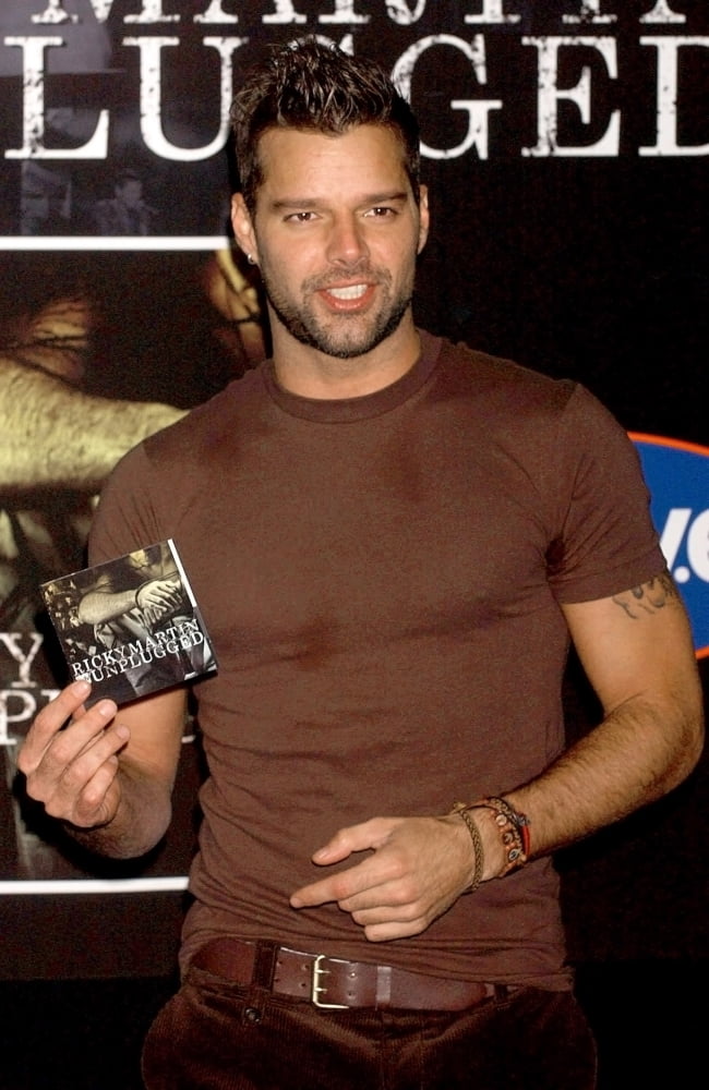 Ricky Martin At In-Store Appearance For Ricky Martin Mtv Unplugged New ...