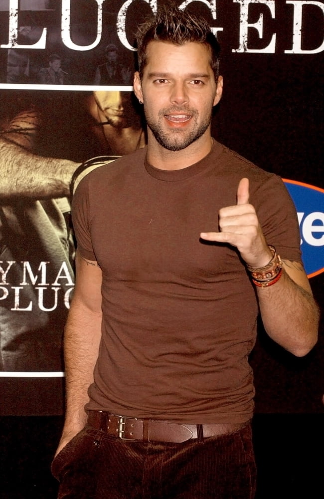 Ricky Martin At In-Store Appearance For Ricky Martin Mtv Unplugged New ...