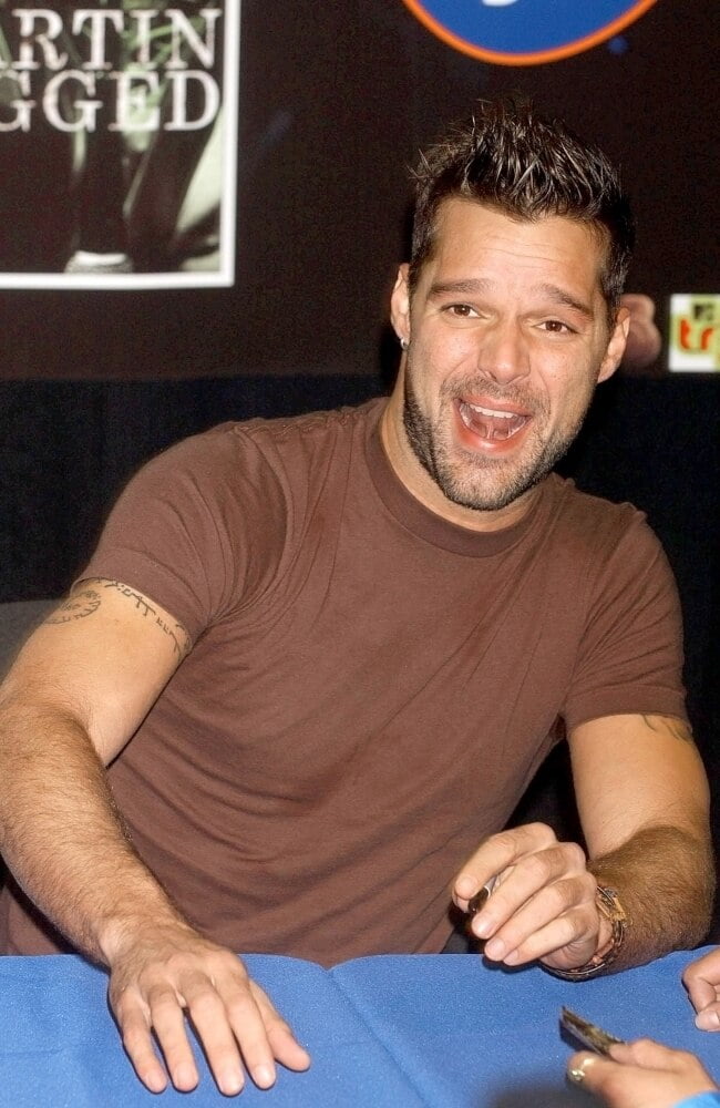 Ricky Martin At In-Store Appearance For Ricky Martin Mtv Unplugged New ...