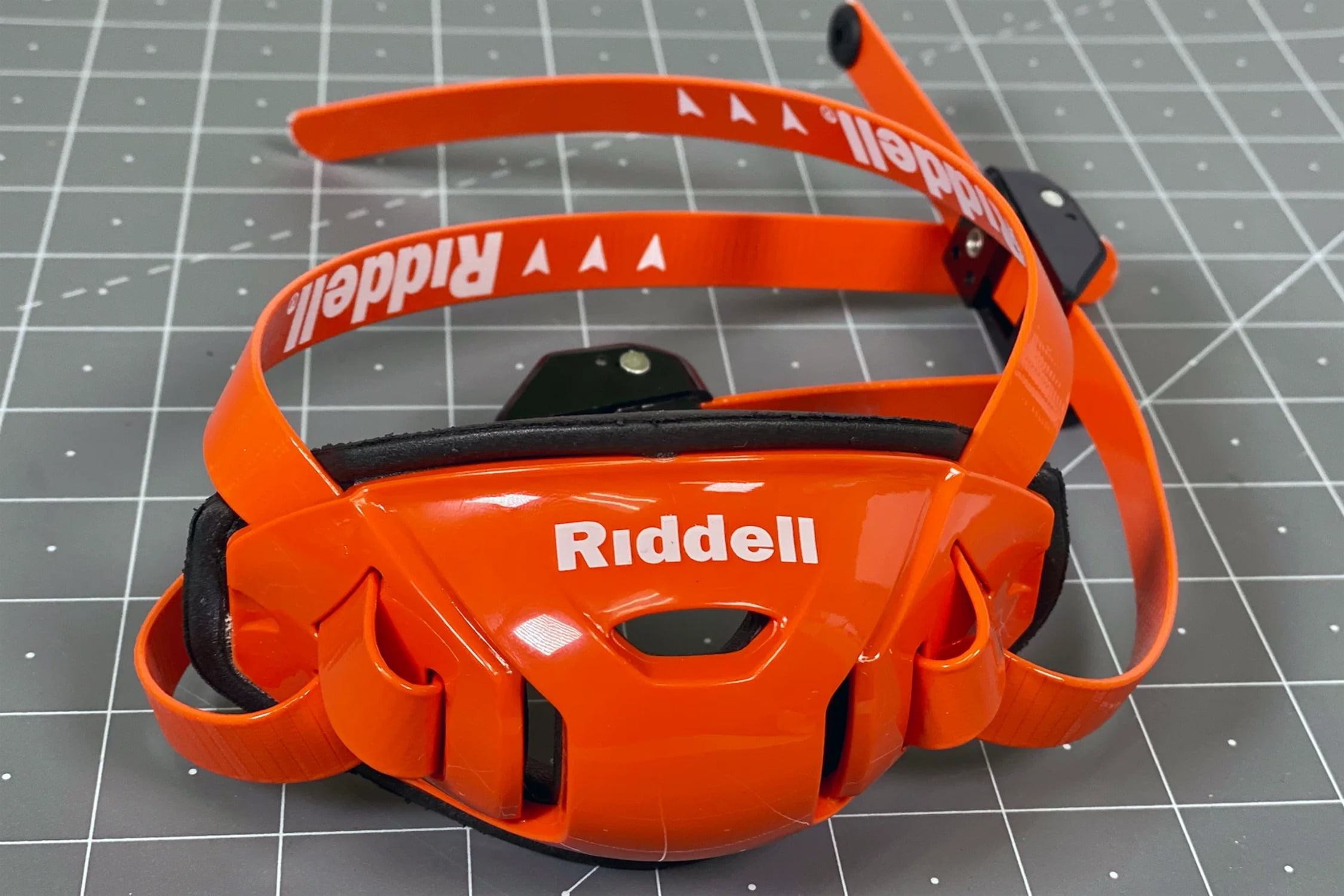 Riddell SpeedFlex Hard Cup Chinstrap, Cam-Loc System, Orange Medium ...
